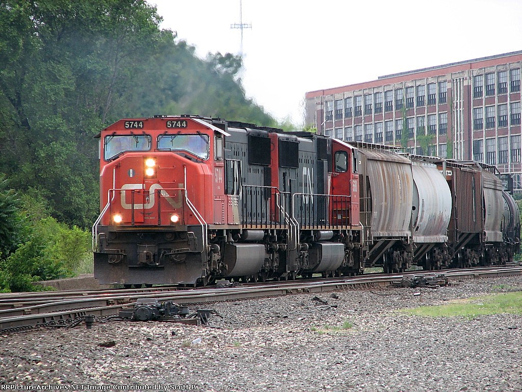 CN 5744